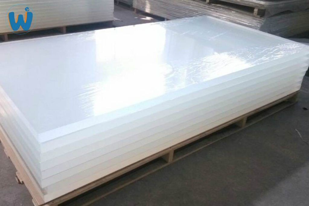 Cast Acrylic Vs. Extruded Acrylic: What's the Difference?